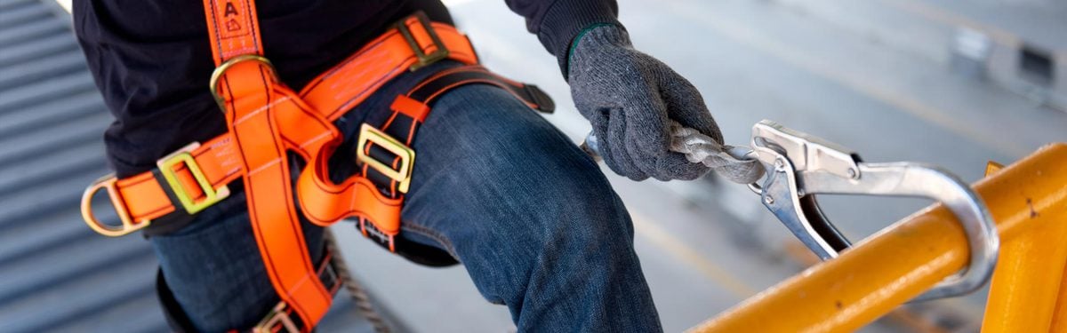 Travail en hauteur port du harnais - FTIRA Formations